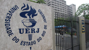 Quais são os cursos oferecidos pela UERJ?